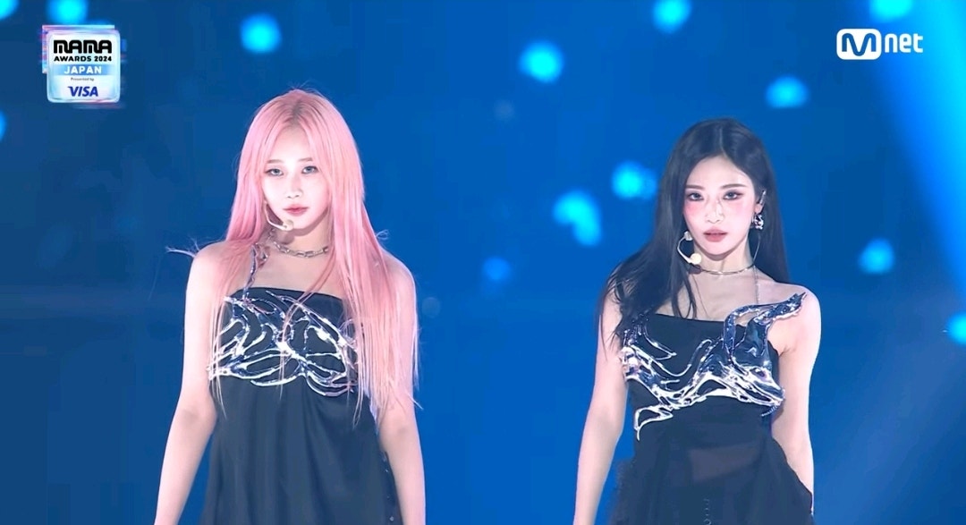 aespa Community Post - 🔥aespa🔥 2024 MAMA에서 6관왕을 차지한 우리 아름다운 4명의 소녀 에스파🎉🎉🩷 1. MAMA Fan's Choice 2 ...