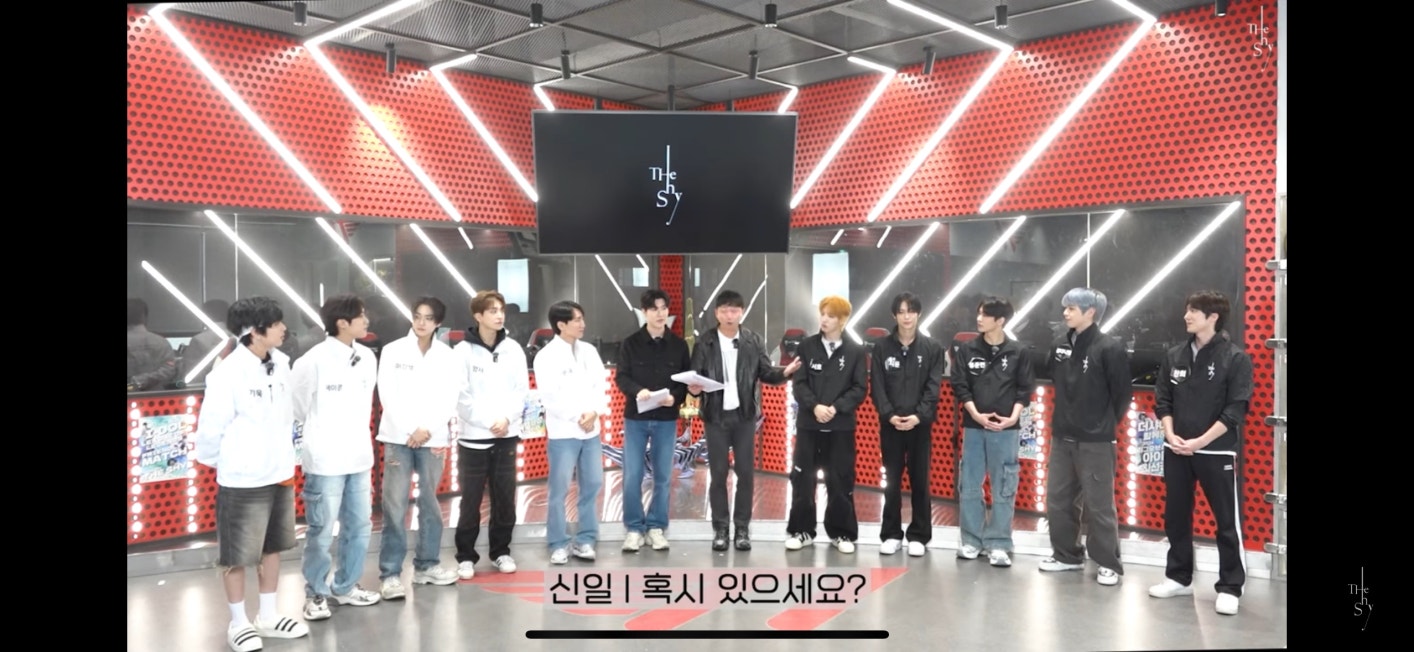 Atbo Community Post 촬영하는 동안 너무 행복했다 ㅎㅎ 안 본 보트들 얼른 보러가 이건 그냥 맛있게 먹어서