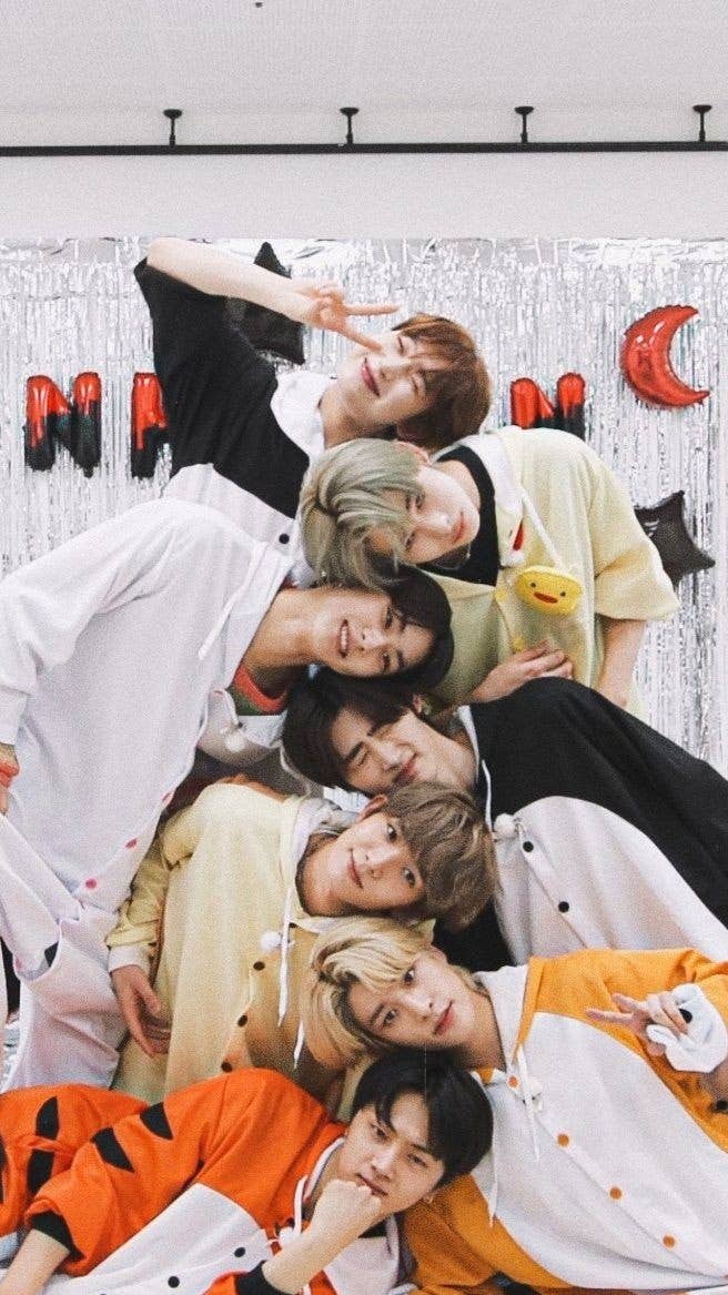 ENHYPEN Community Post - Happy 4th ENNIVERSARY ENHYPEN!!!🎉🥳 ️ Hope you ...