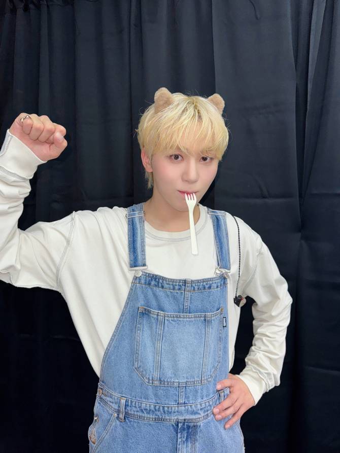 Seventeen Community Post 저를 떠올리며 제가 행복하길 바라주는 사람이 있다는 건 참 감사한 일이에요💎
