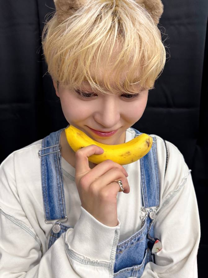 Seventeen Community Post 저를 떠올리며 제가 행복하길 바라주는 사람이 있다는 건 참 감사한 일이에요💎