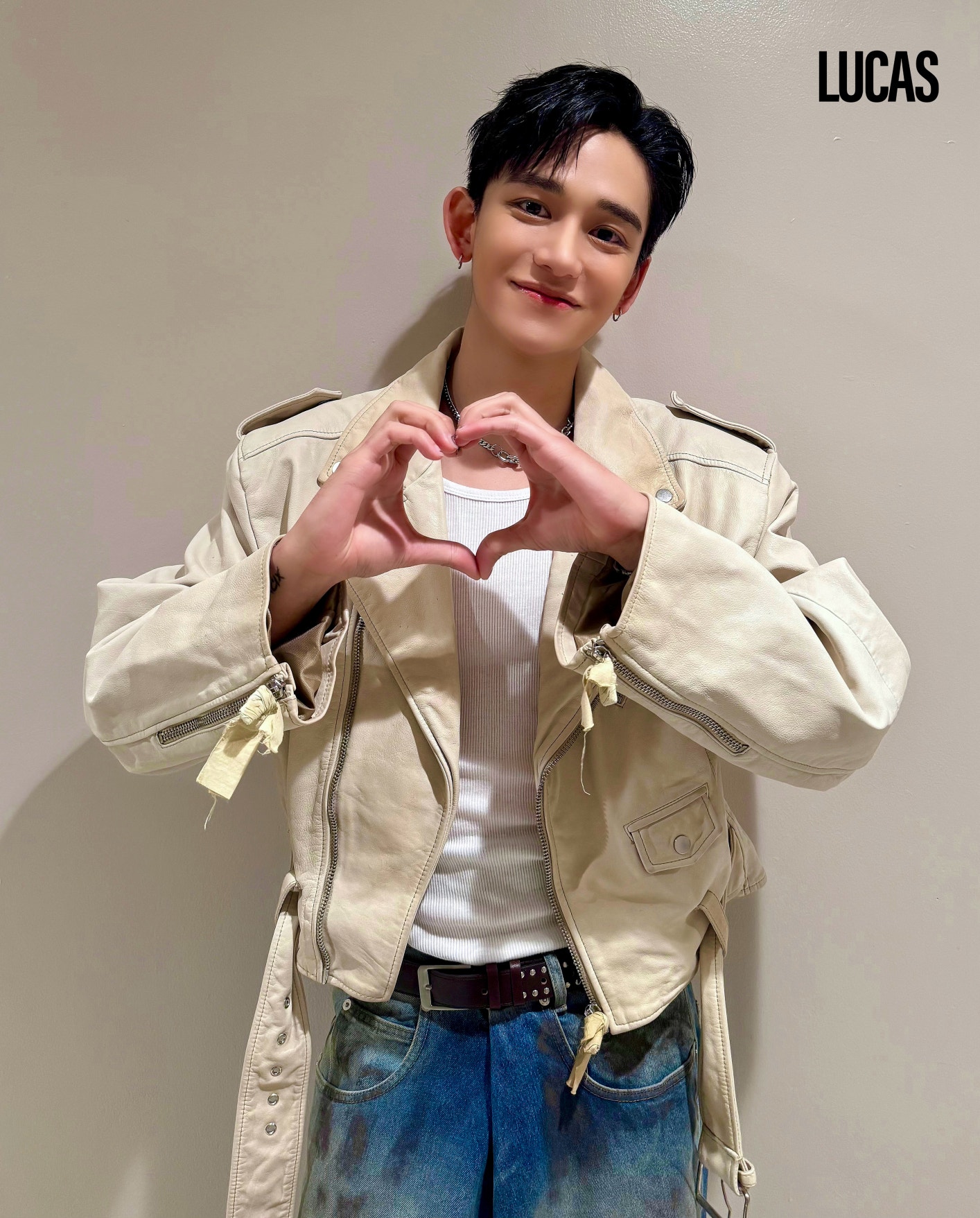 Weverse LUCAS Image - #2024.12.03 #LUCAS #VIBE MANILA 2024