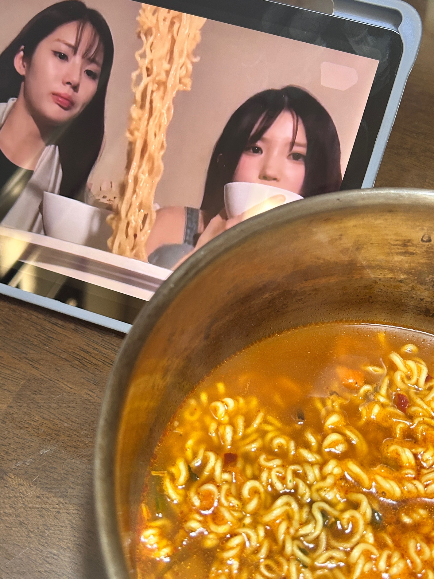 Fromis9 Community Post 결국 노랑즈 라면 먹방 보면서 라면 먹기 사실 전 소식좌라서 라면 한
