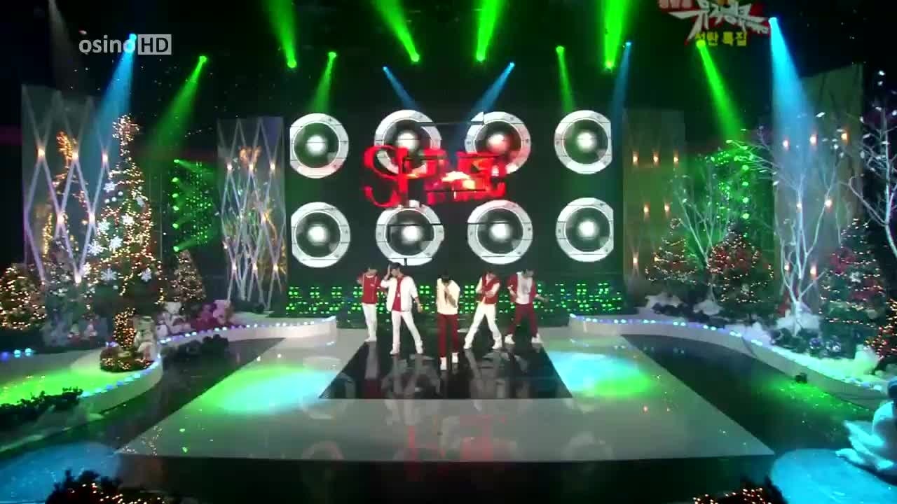 SHINee Community Post - 이제 크리스마스처럼 꽤 보이기 시작했어. (๑ > ᴗ