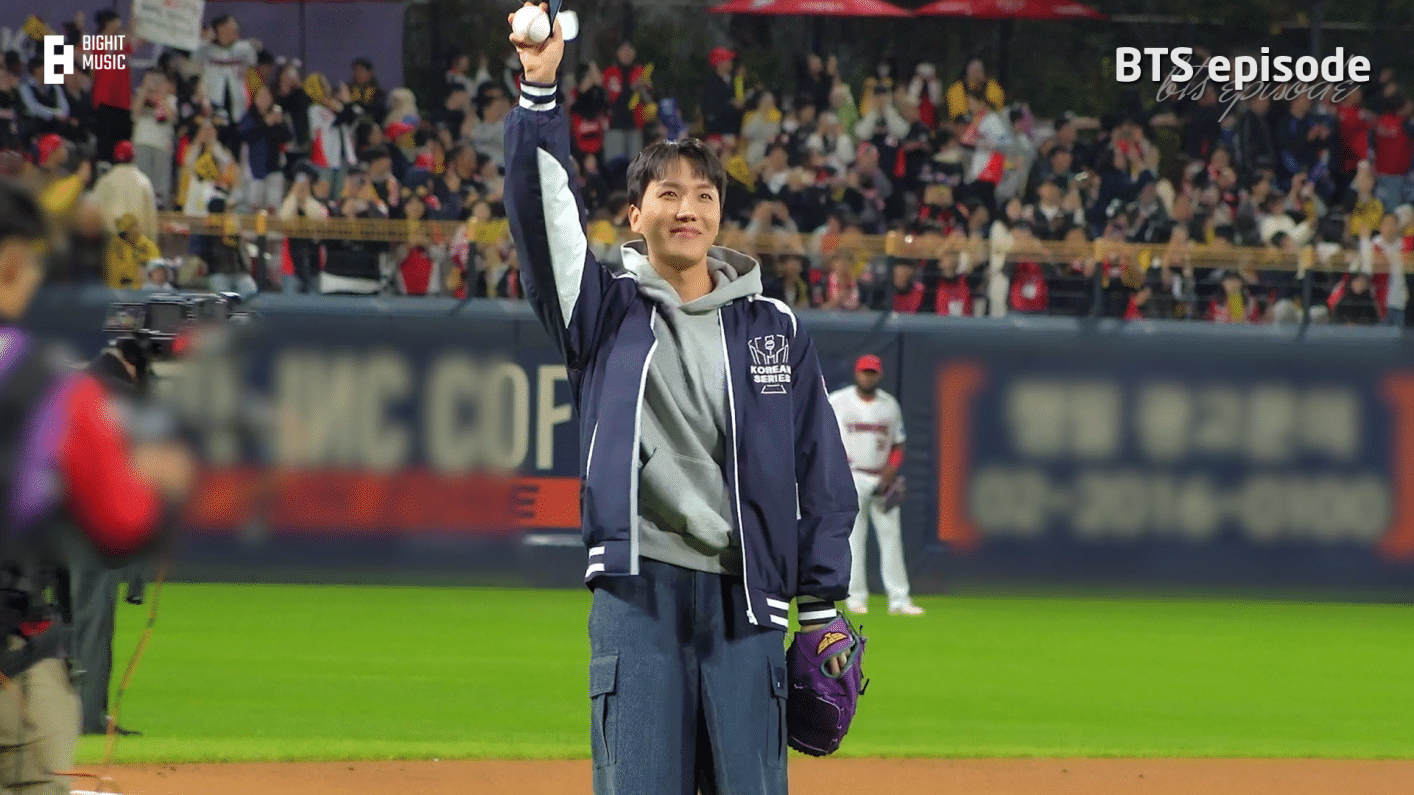 Weverse BTS Media - [EPISODE] j-hope ‘2024 KBO 한국시리즈 2차전 시구’