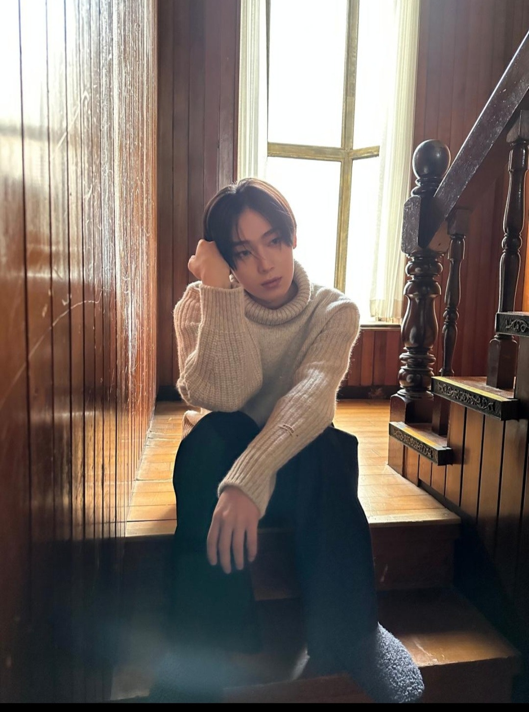 ENHYPEN Community Post - a person who has a angelic face and voice is ...