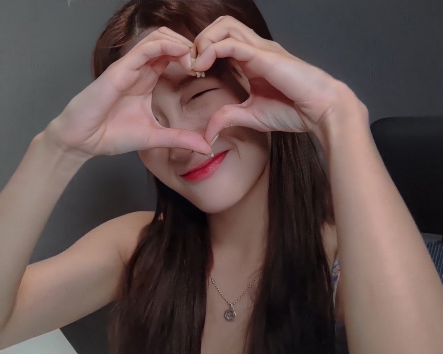 Fromis9 Community Post 더여니가 아무 걱정 없이 푹 자랬어 나 진짜 행복하고 편하게 잠들 수 있을거 같아