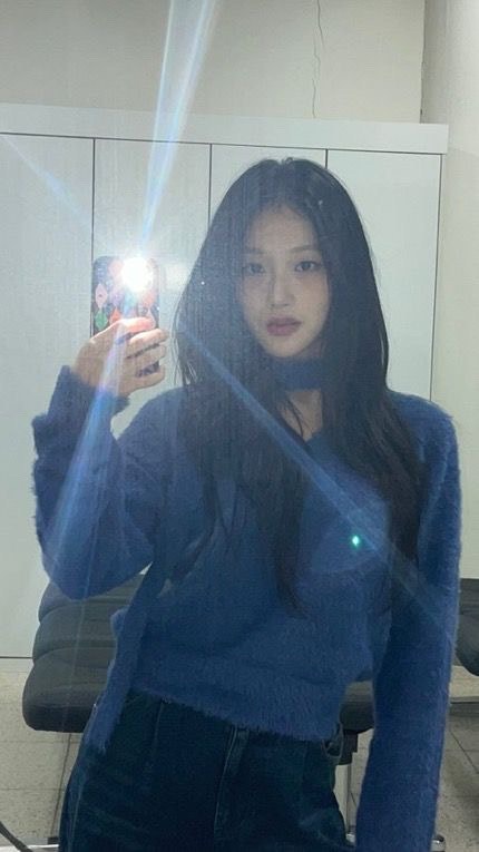 Fromis 9 Community Post 더여니