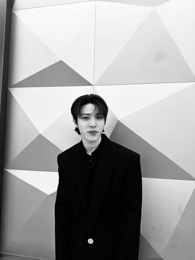 Treasure Community Post 올해 마지막 무대까지 너무 재밌게 잘 끝냈습니다 트메 미리 새해 복 많이 받으시고