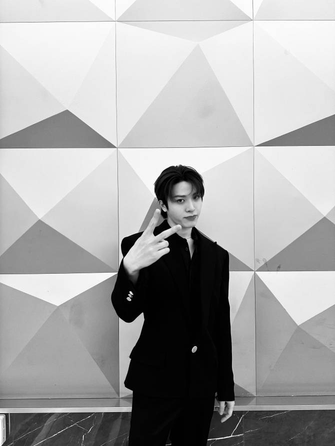 Treasure Community Post 올해 마지막 무대까지 너무 재밌게 잘 끝냈습니다 트메 미리 새해 복 많이 받으시고