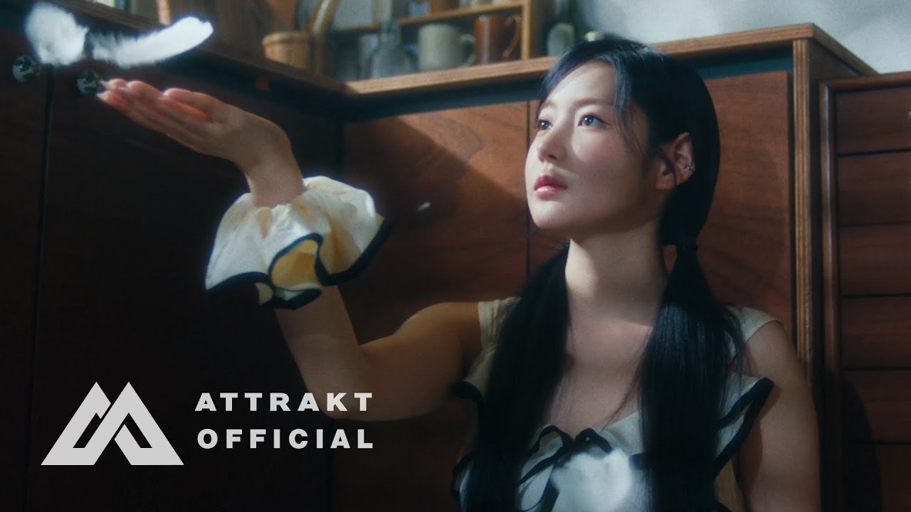 Weverse FIFTY FIFTY Media - [Special Clip] FIFTY FIFTY (피프티피프티) 'Gravity'