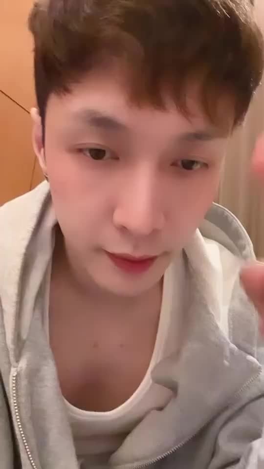 EXO Community Post - 241229 LAY IG broadcast channel: “love you guys, always love you” --- He ...