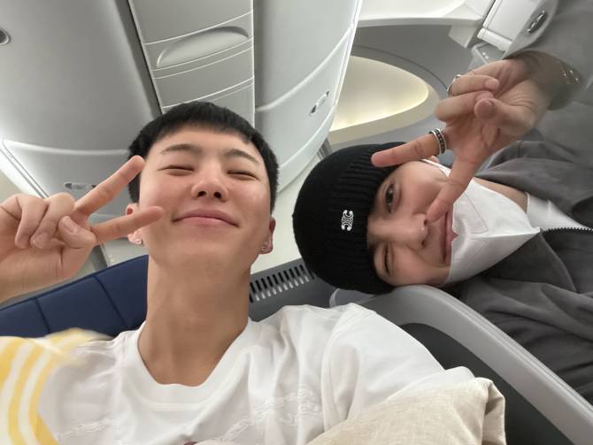 Seventeen Community Post 다녀오겠습니다🙌🏻 Hoshi