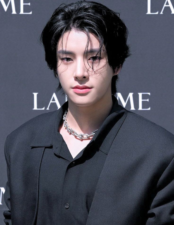 ENHYPEN Community Post - Jake is so handsome💘🎀 #JAKE