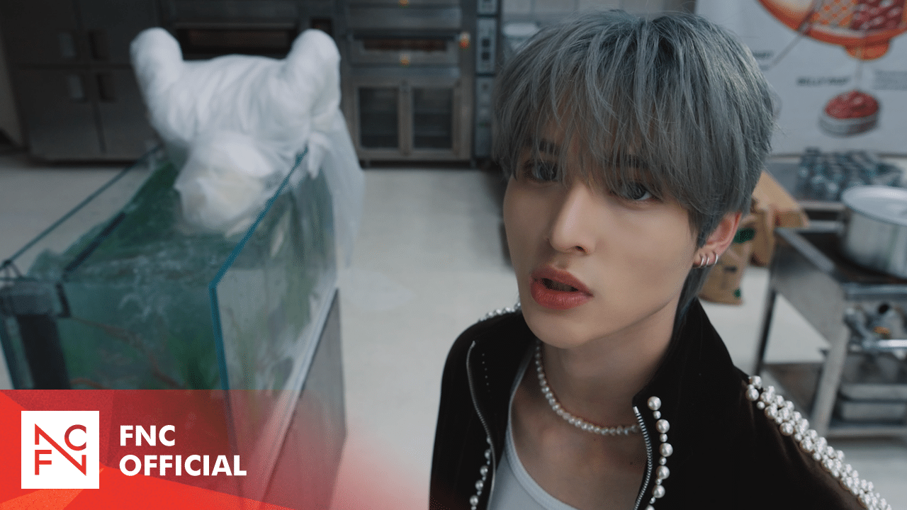 Weverse AMPERS&ONE Media - 앰퍼샌드원 (AMPERS&ONE) 'Kick Start' MV