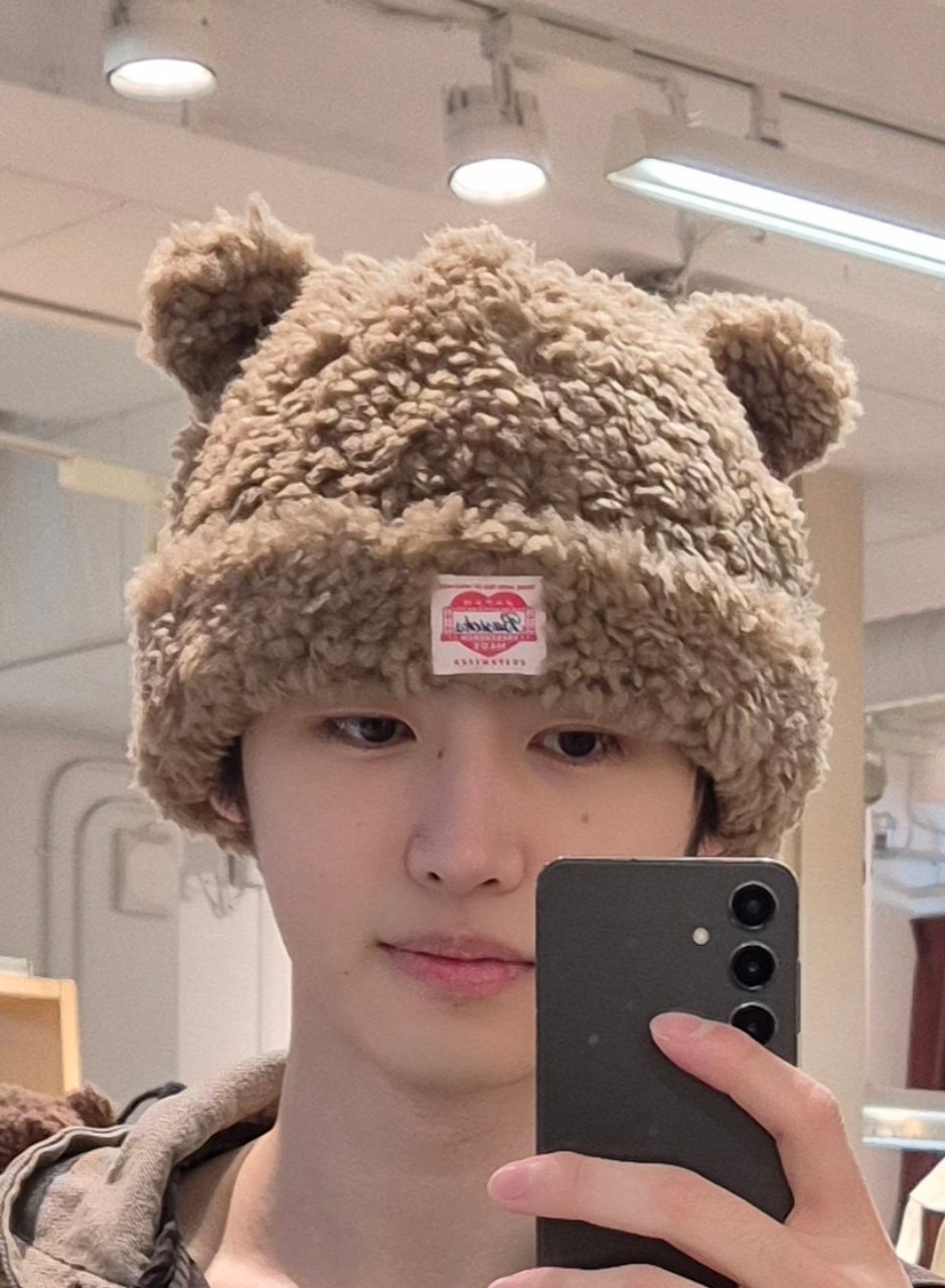ENHYPEN Community Post - This photo is so cute KAMU SANGAT IMUT HOON😖😖🥰 ...
