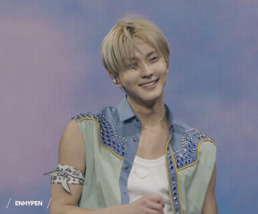 ENHYPEN Community Post - the sweet smile of our leader😁