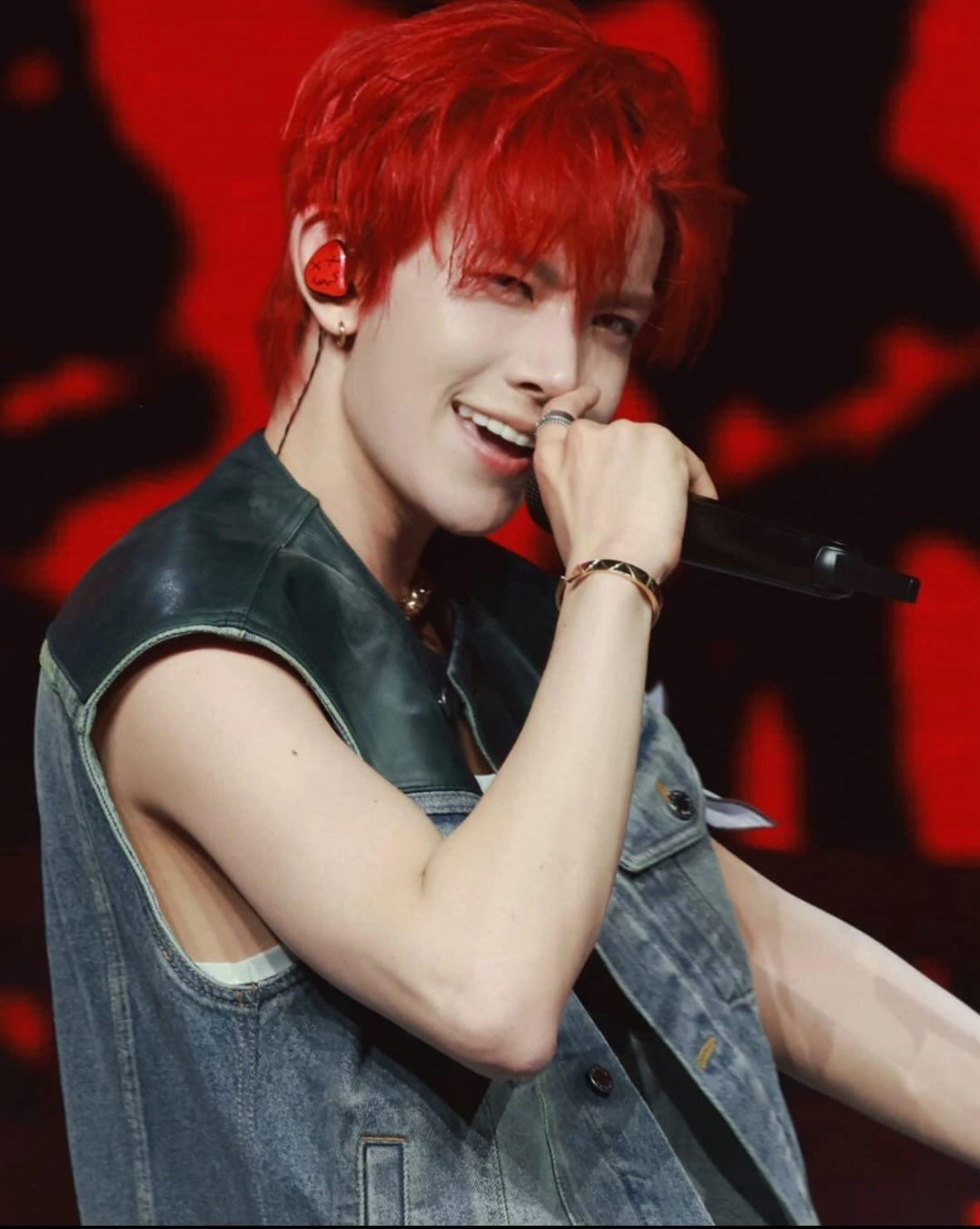 ENHYPEN Community Post - Just happy that I knew "the red haired guy ...