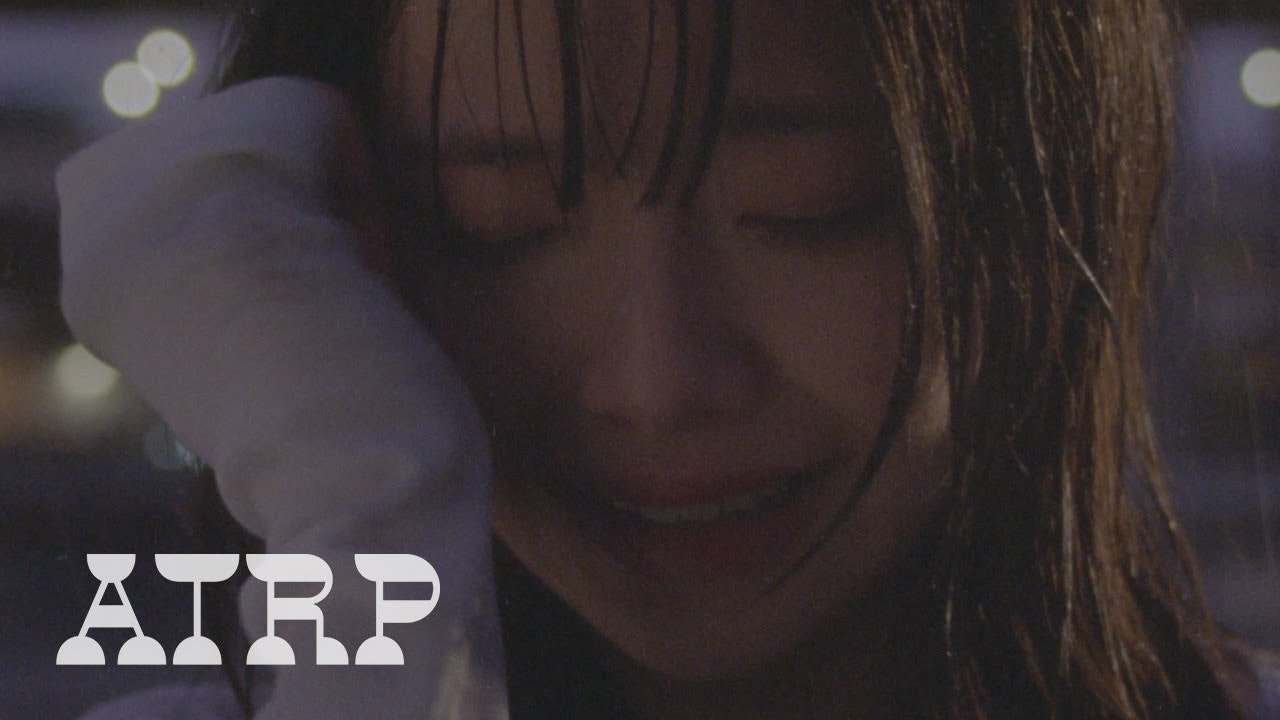 Multimedia de CHUU de Weverse - 'Only cry in the rain' MV Teaser #1 | CHUU 3RD MINI ALBUM [Only ...