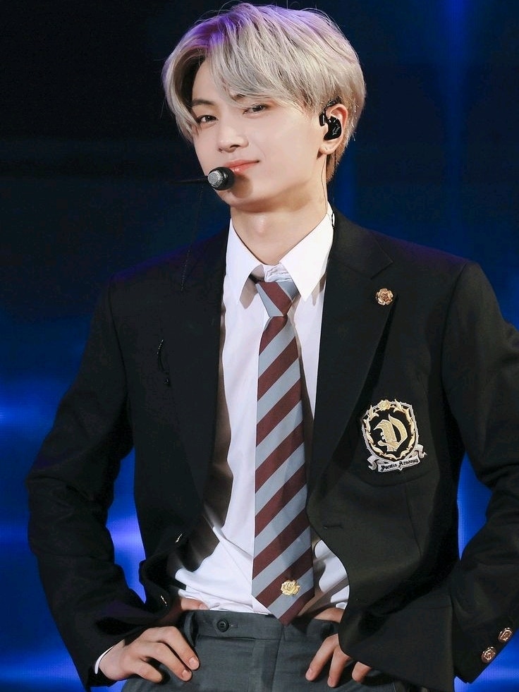 ENHYPEN Community Post - selamat ulang tahun Jay hyung 🥳🎉🎂 semoga sukes ...