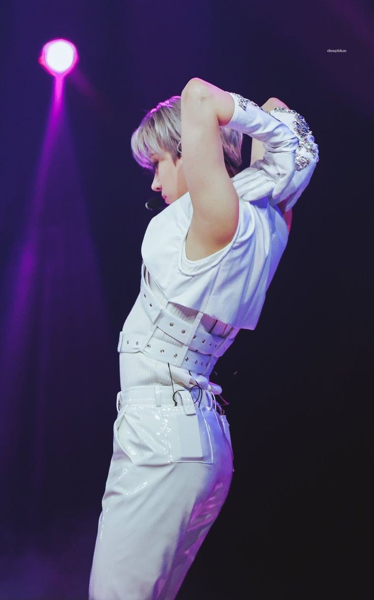 ENHYPEN Community Post - naur way, he's very sexy😀