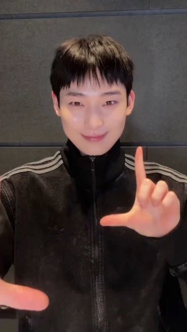 ENHYPEN Community Post - I'M LITERALLY CRYING HE'S SO CUTEEEEE😭😭MY ACORN😭😭