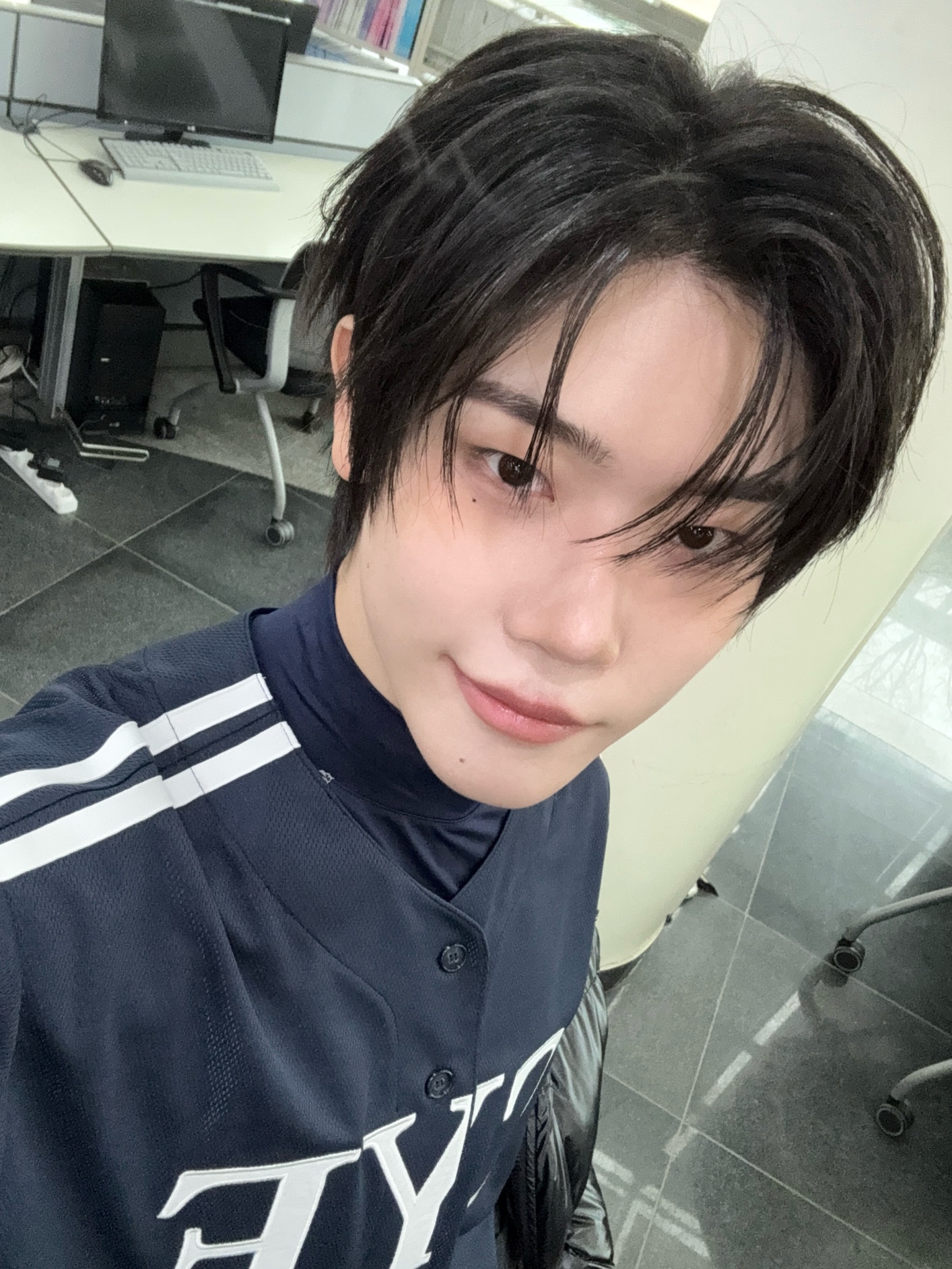 CLOSE YOUR EYES Community Post - 야구복 ⚾ - JANG YEOJUN