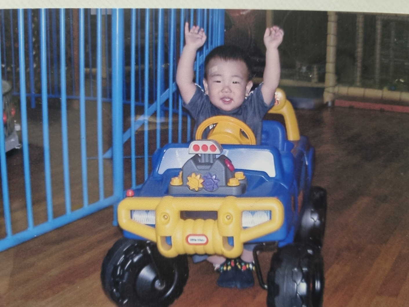 CHOI SOO HO Community Post - 어린이날 !! 지나가는 어린이들 있으면 다들 축하해주기 ~~~ 🙆‍♂️🙆‍♂️ - CHOI SOO HO