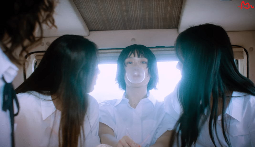 NewJeans Community Post - Hi guys~~~ 👖 ️🐰 Our fandom name is Bunnies(BN). Welcome all Bunnies to ...