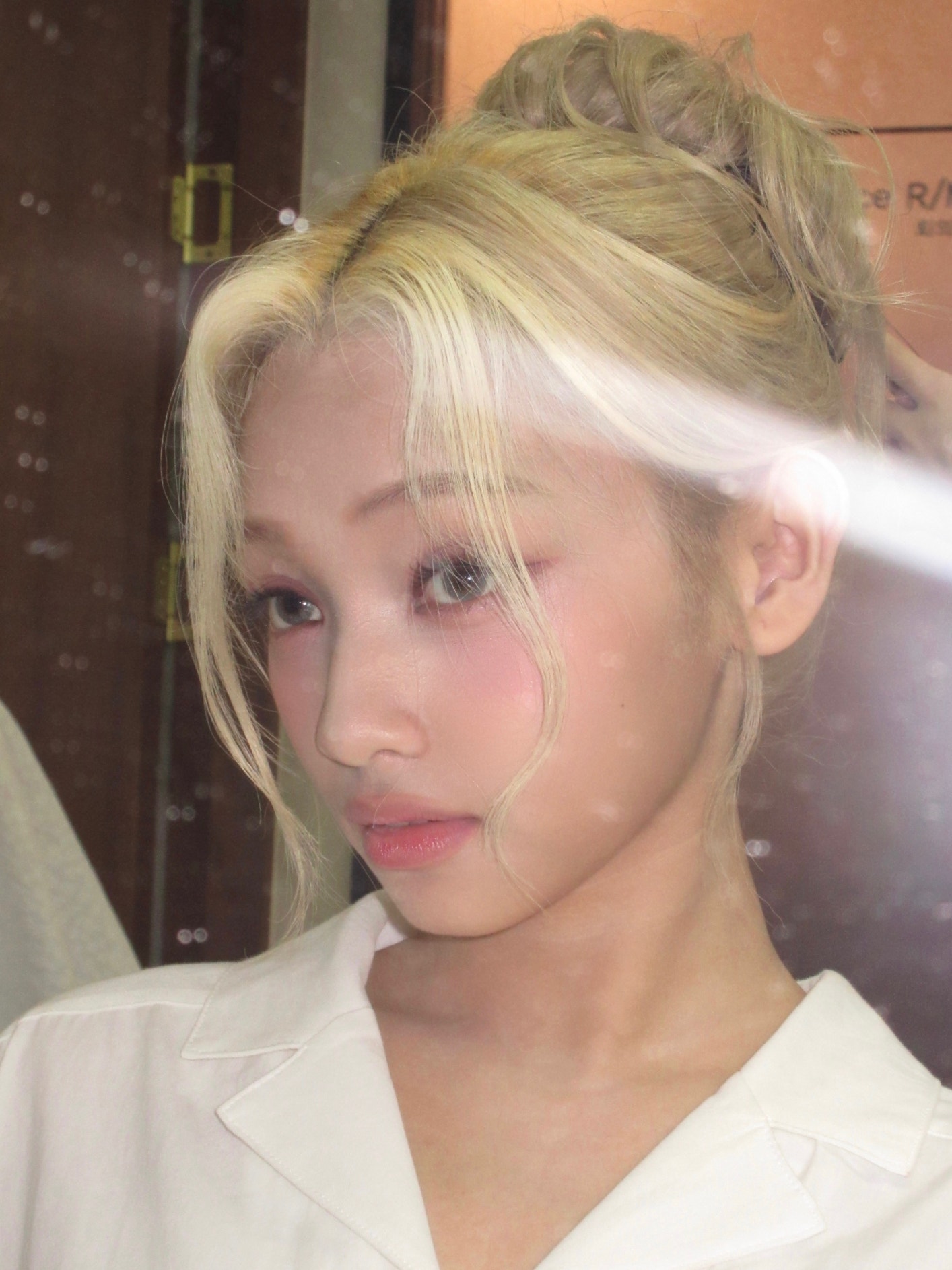 UNIS社群貼文 - pretty girl with prettier girls 😮‍💨 - GEHLEE