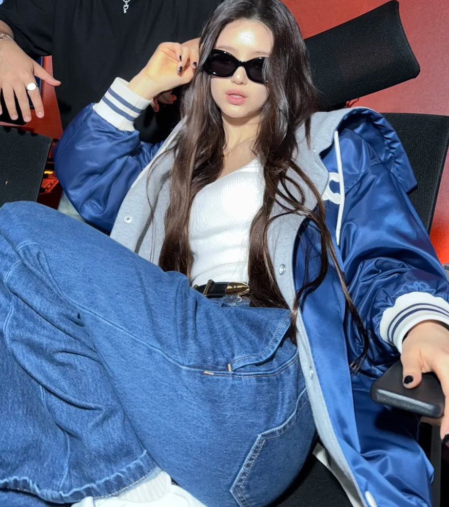 NewJeans Community Post - 멋져 그냥