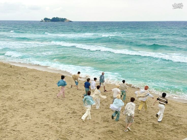 SEVENTEEN Community Post - Dear SEVENTEEN, Hi! My name is Lyna, and I ...