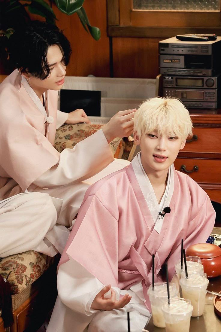 ENHYPEN Community Post - Best Sunki day🥹🦊🐥