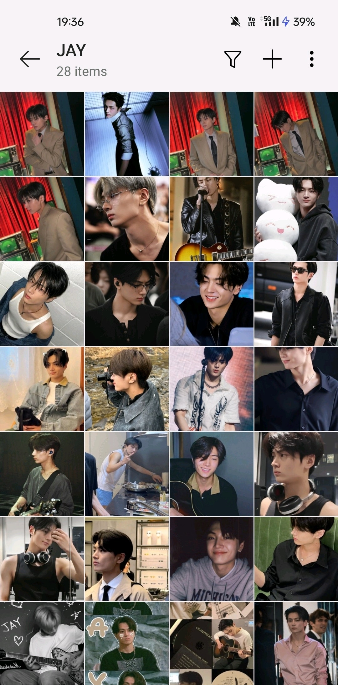 ENHYPEN Community Post - 내 갤러리 주인:~🌷💐 #jay #enhypen