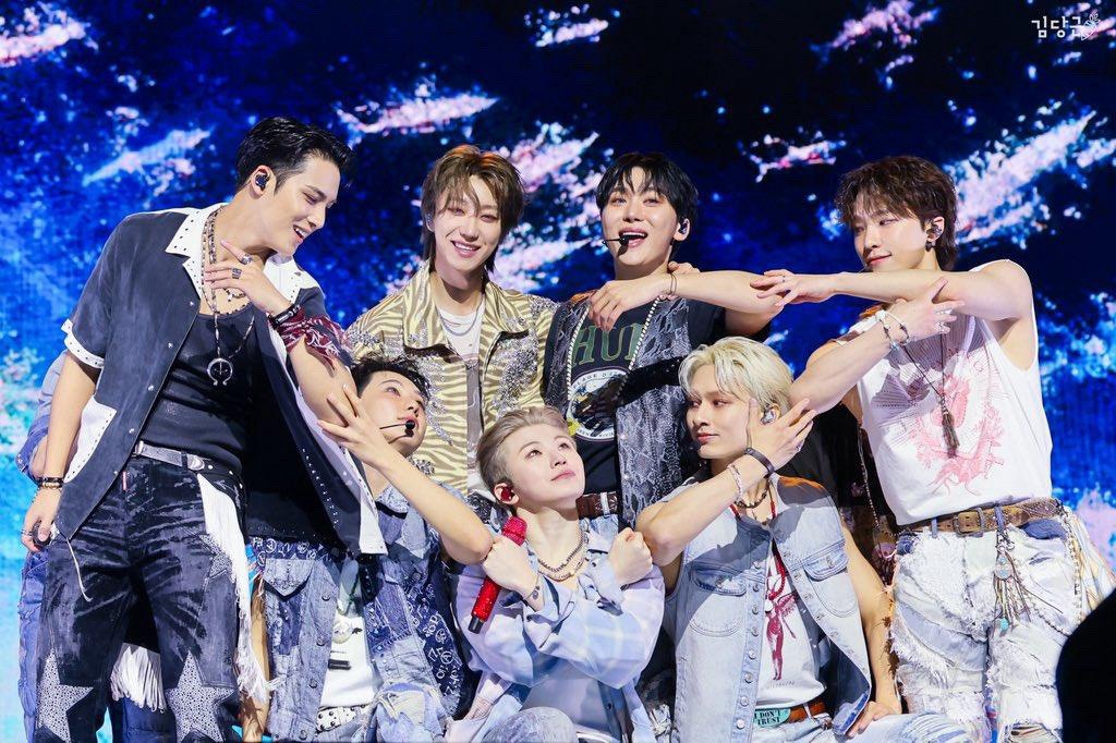 SEVENTEEN Community Post - TOGETHER FOREVER, SEVENTEEN X CARATS ...