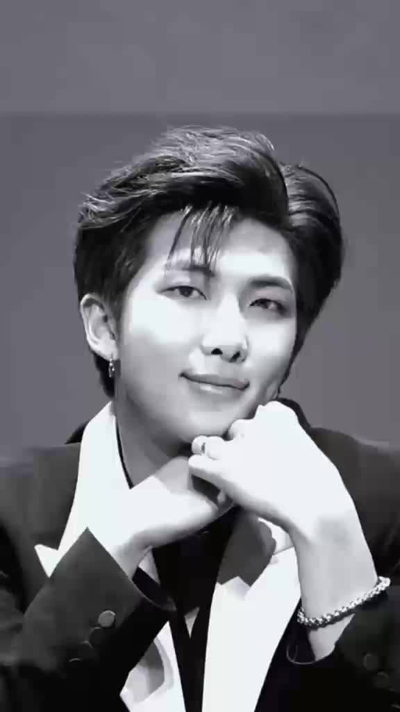 BTS Community Post - Congratulations Nam winner to favorite K-pop ...