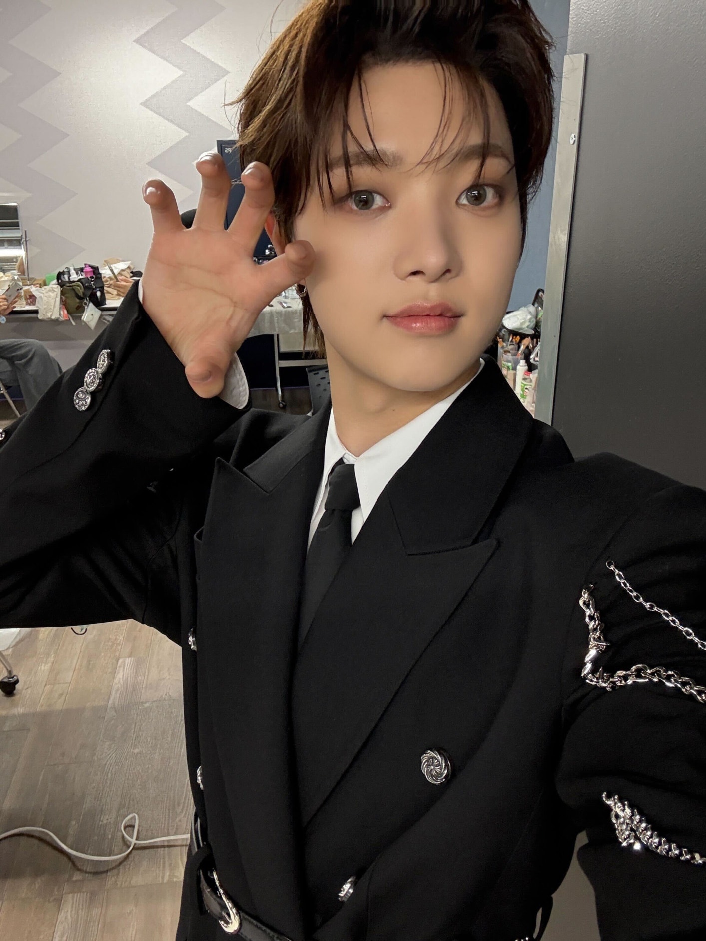 &TEAM Community Post - LUNÉ~~ 멋진상 너무너무 고마워요🤍🖤 오늘 결성 1000일인데 함께해주서 감사하구 사랑해요😍 LUNÉ~~ 今日は素敵な賞ありがとう ...