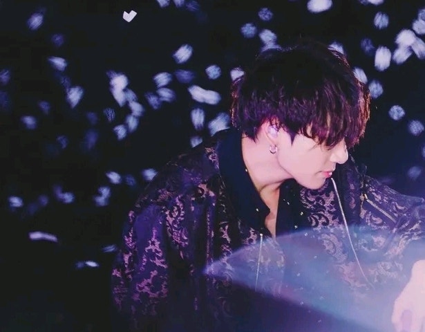 BTS Community Post - My heart goes racing every time i see you...💜