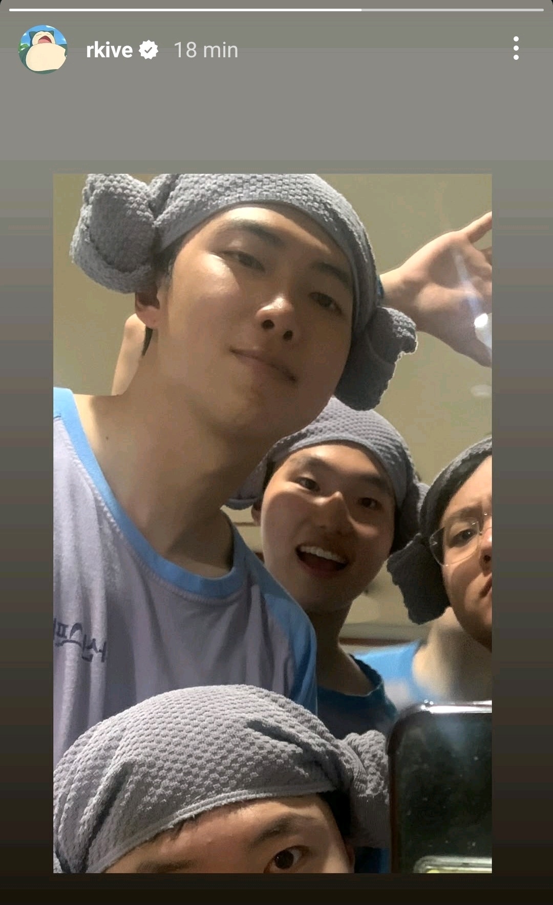 BTS Community Post - As despedidas de Joon, ele vai deixar saudades🥲 e ele contando com a gente ...