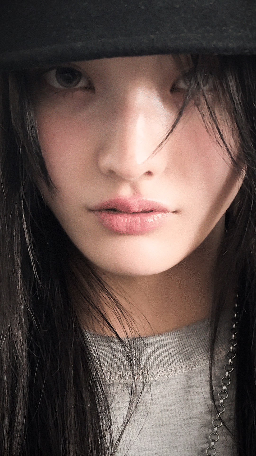 Weverse ILLIT Media - #ILLIT ‘bomb’ Concept Film (PINK BOMB Ver.) 2