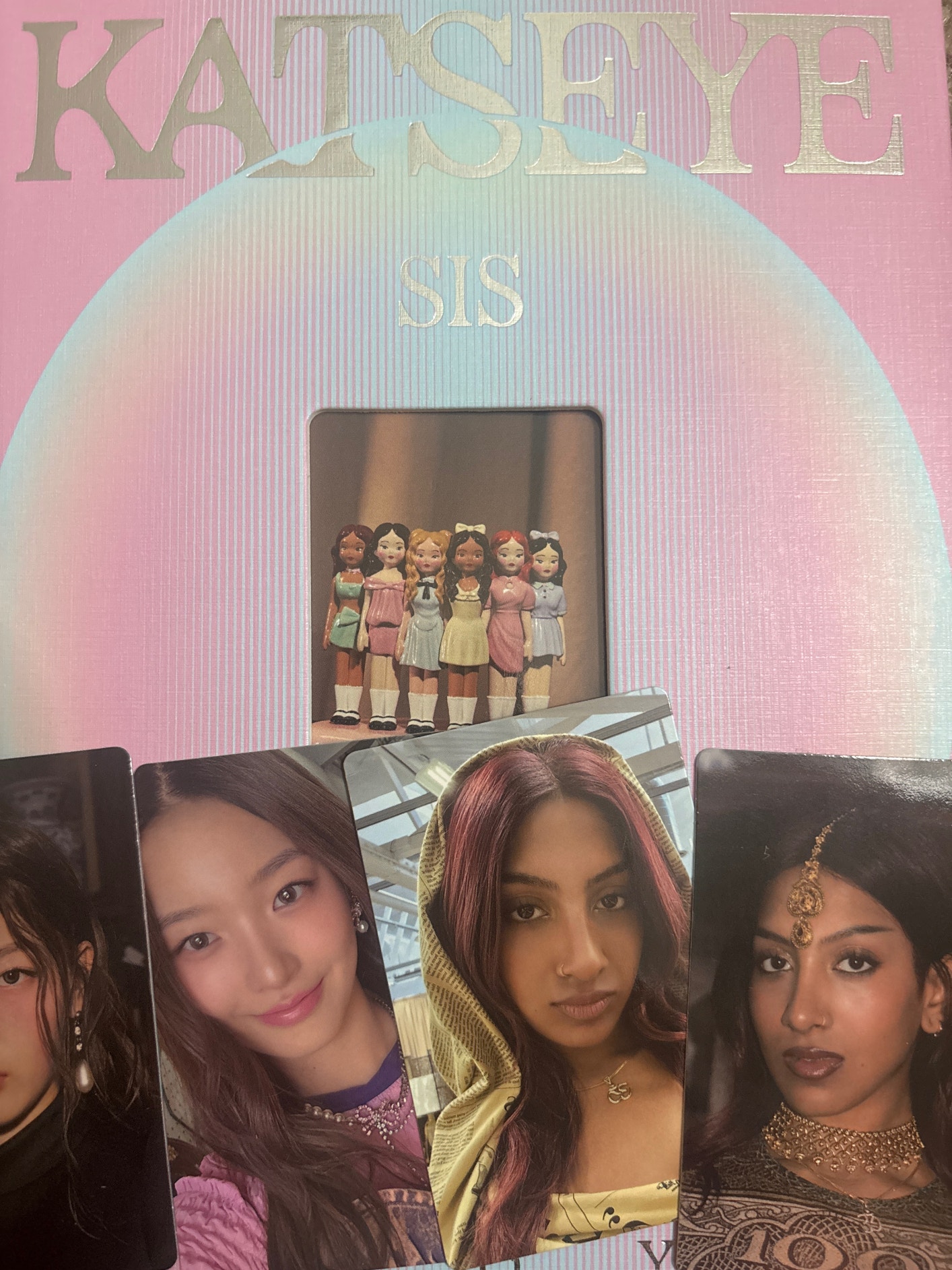 KATSEYE Community Post - RAHHHHHHHHHHHH