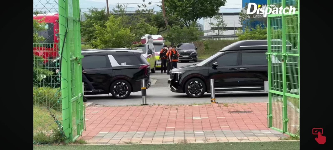 BTS Community Post - oppas are back 🤯🥳