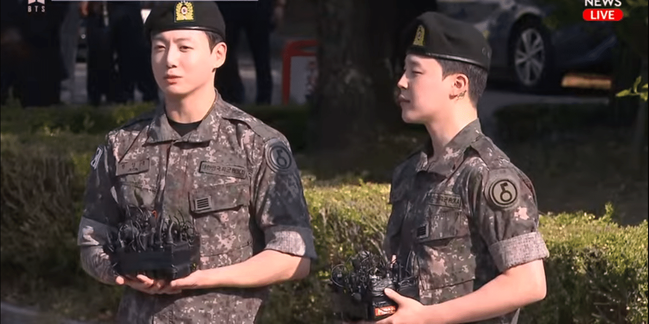 BTS Community Post - Omggg i am crying!! 😭😭 Armysssss So happy, my ...