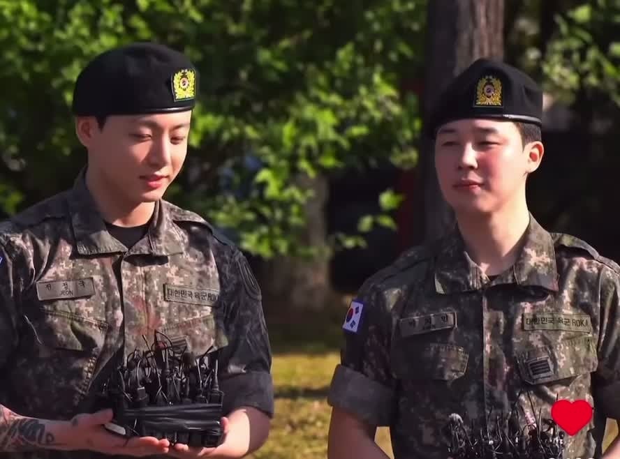 BTS Community Post - ahh welcome home baby, happy for you🥹🤗🥰💜💜 6/7 # ...