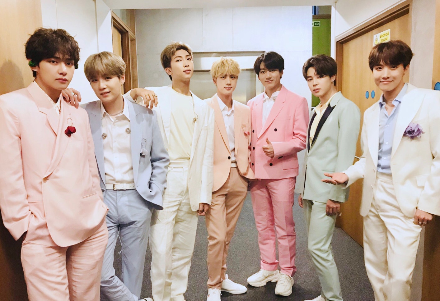 BTS Community Post - BTS REUNITES IN 10 DAYS 💜💜💜