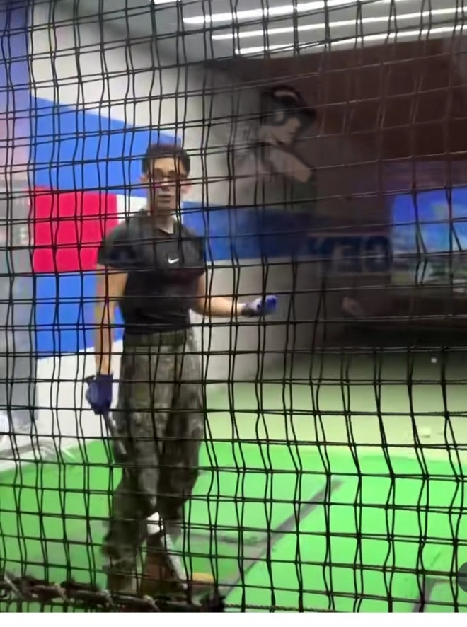 BTS Community Post - 😬😬🔥