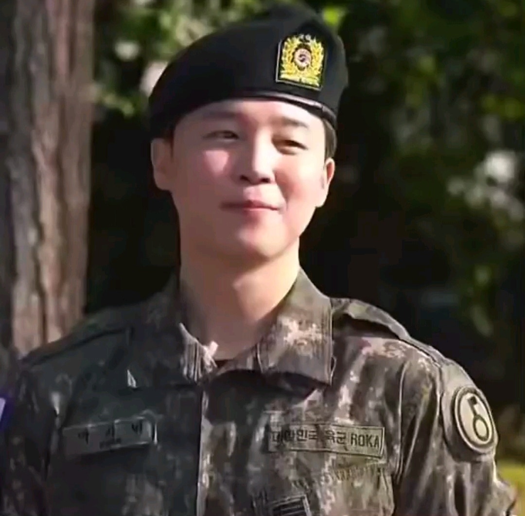 BTS Community Post - My rosy cheeks handsome bae 🥹 ️