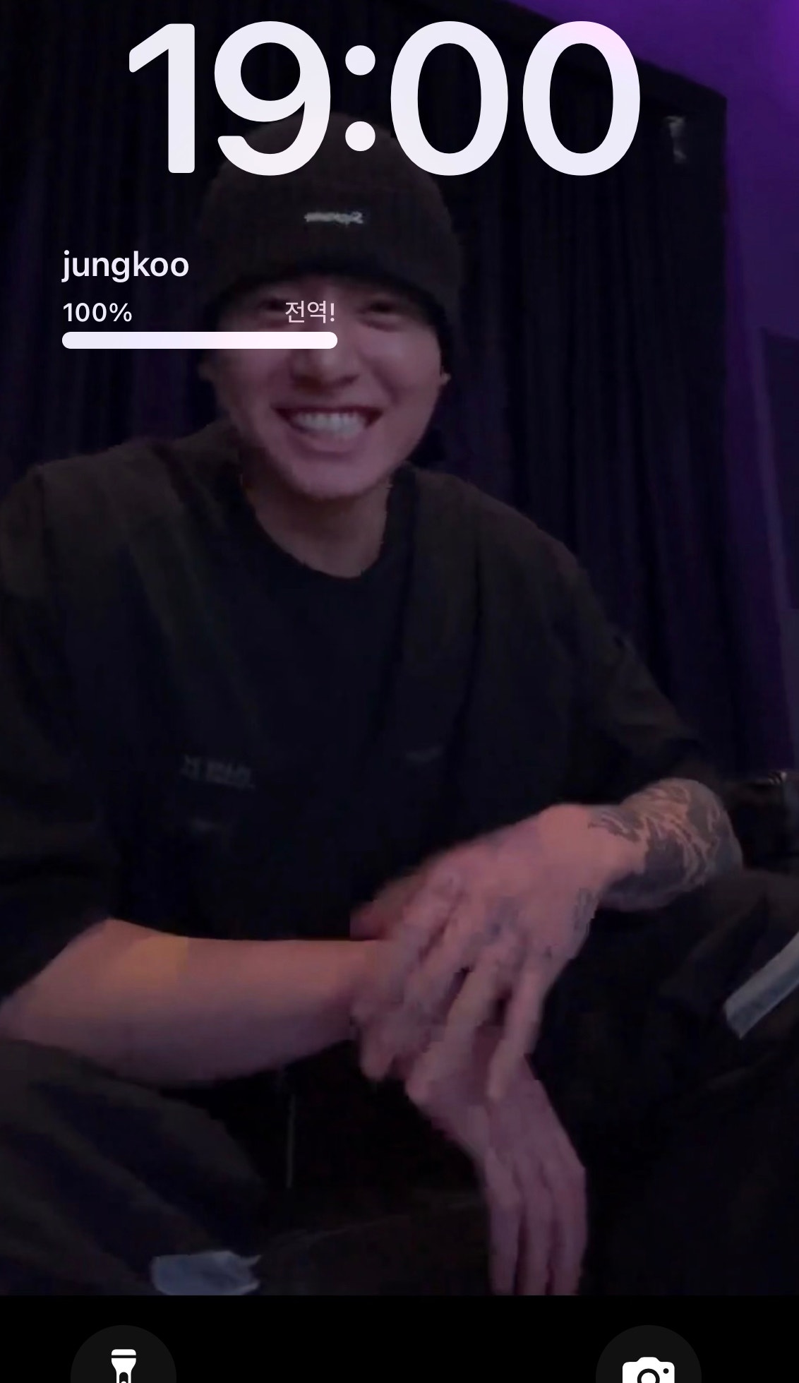 BTS Community Post - おかえり💜 かっこよくて、かわいくて、歌🎤うまくて、ダンス上手で、努力家で、謙虚で、思いやりがあって、うさぎなのに、筋肉で、こんな魅力的な我らの推しが ...