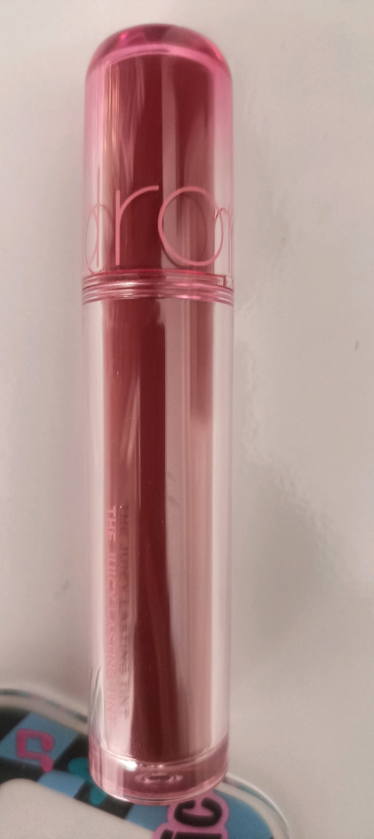 ILLIT Community Post - IM CRYIIIINGGG THIS IS WONHEE'S LIPSTCIIKK !!🤭🤍