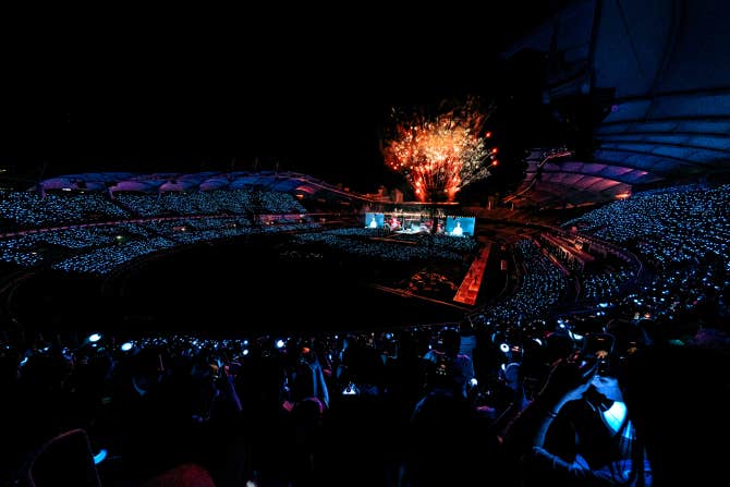 BTS Community Post - my sweet hobi, you worked hard there were 33 shows ...